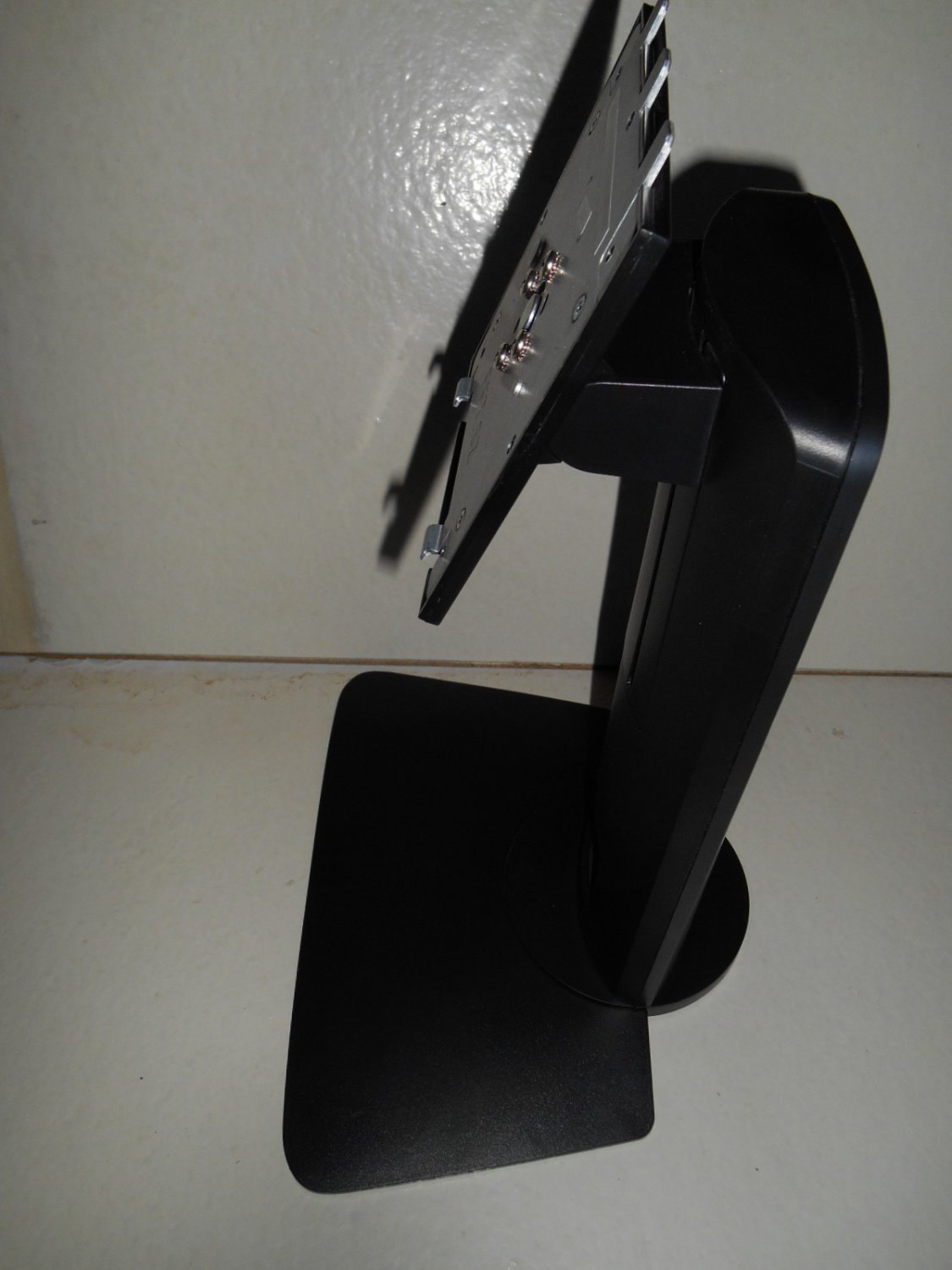 724032-001 HP Z24i 24-inch IPS LED backlit monitor stand