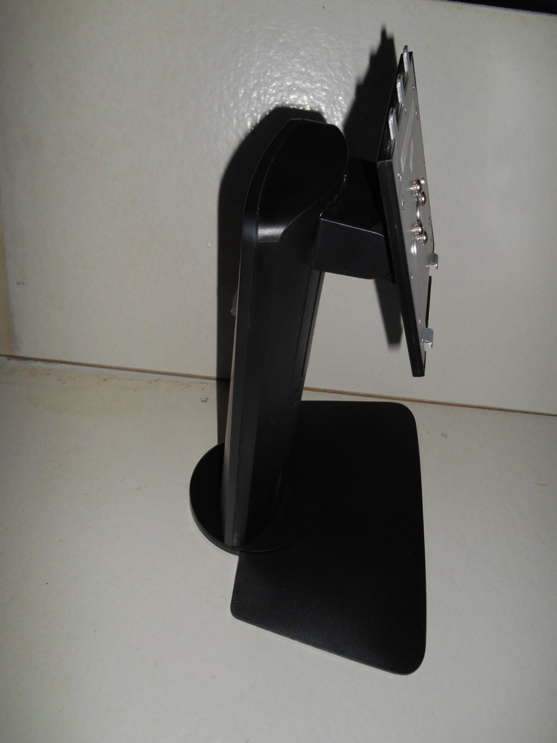 724032-001 HP Z24i 24-inch IPS LED backlit monitor stand