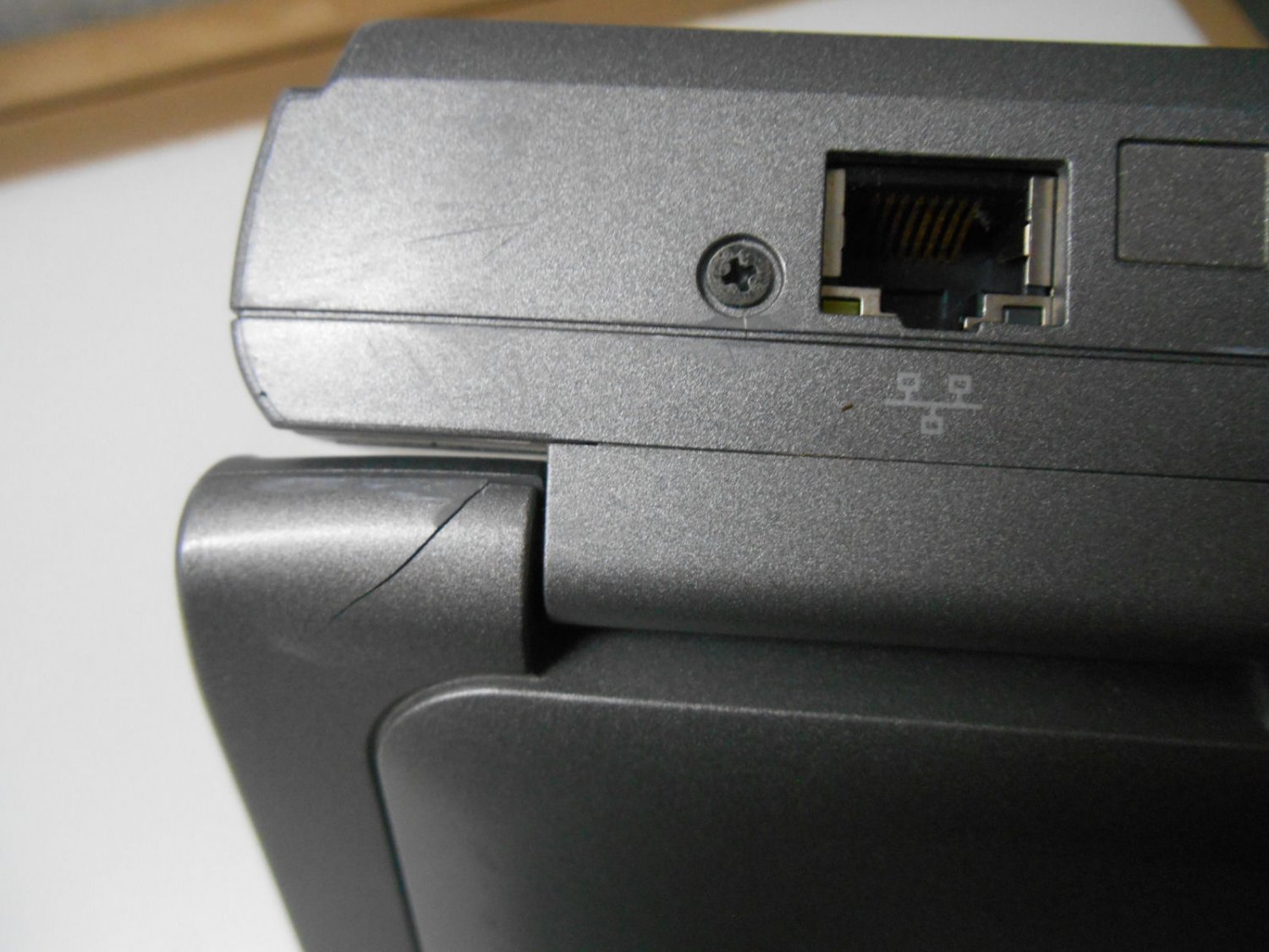 Dell Inspiron 1150 Laptop, 512RAM, NO HDD, Pentium 4 2.66GHz, NO OS, XP COA