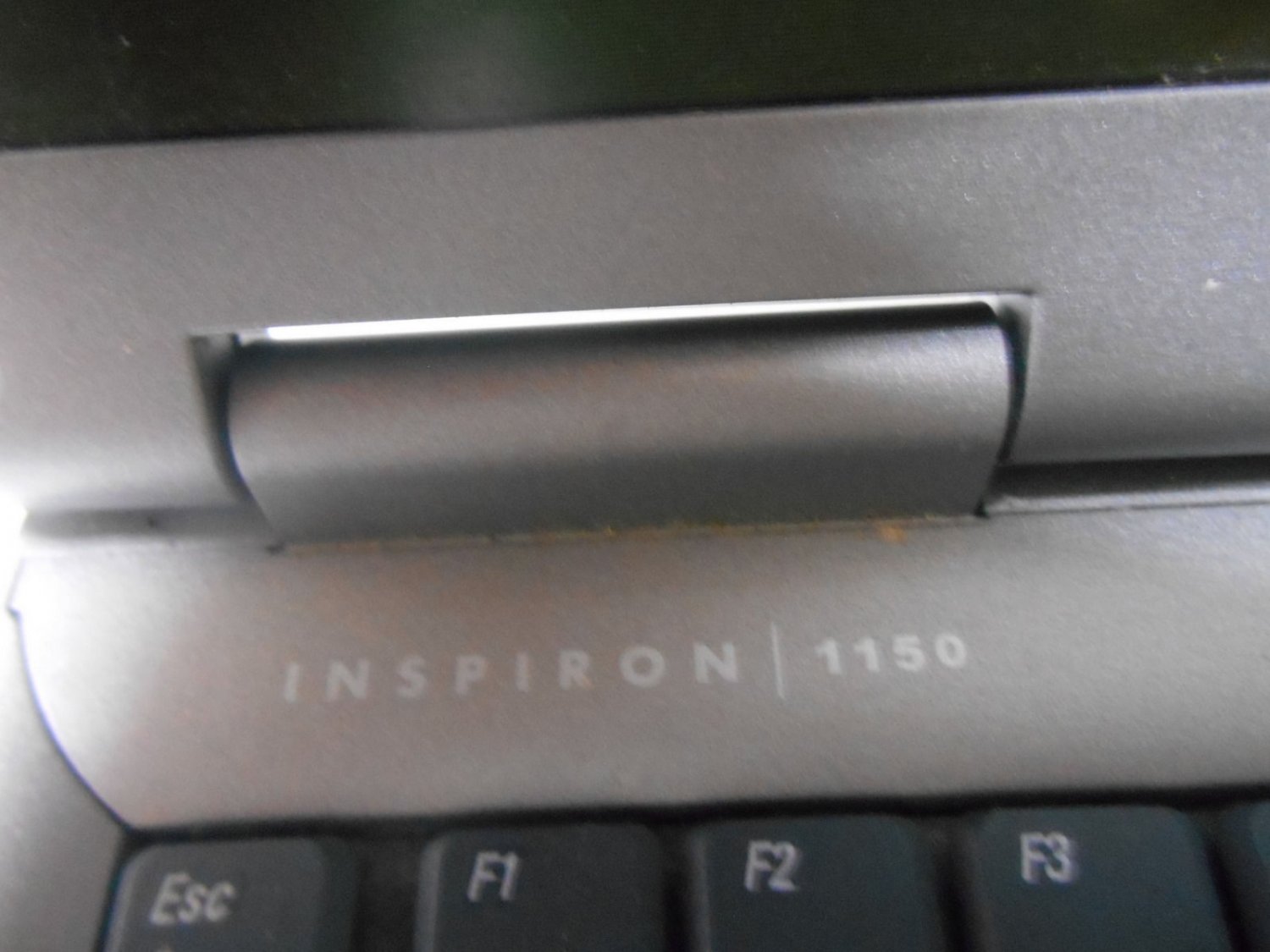 Dell Inspiron 1150 Laptop, 512RAM, NO HDD, Pentium 4 2.66GHz, NO OS, XP COA