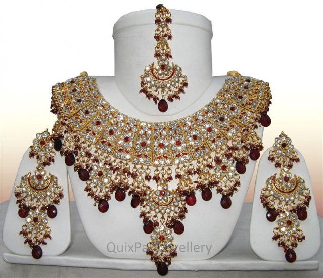 Fashionable Jewelry Jodha Akbar Necklace Set Burgundy