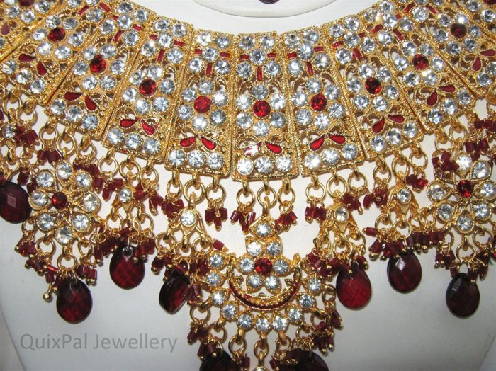 Fashionable Jewelry Jodha Akbar Necklace Set Burgundy