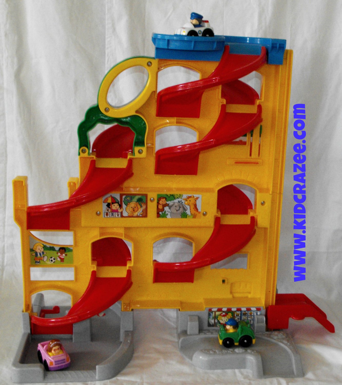 *12/13*SOLD~Fisher-Price Little People Wheelies Stand N' Play Rampway