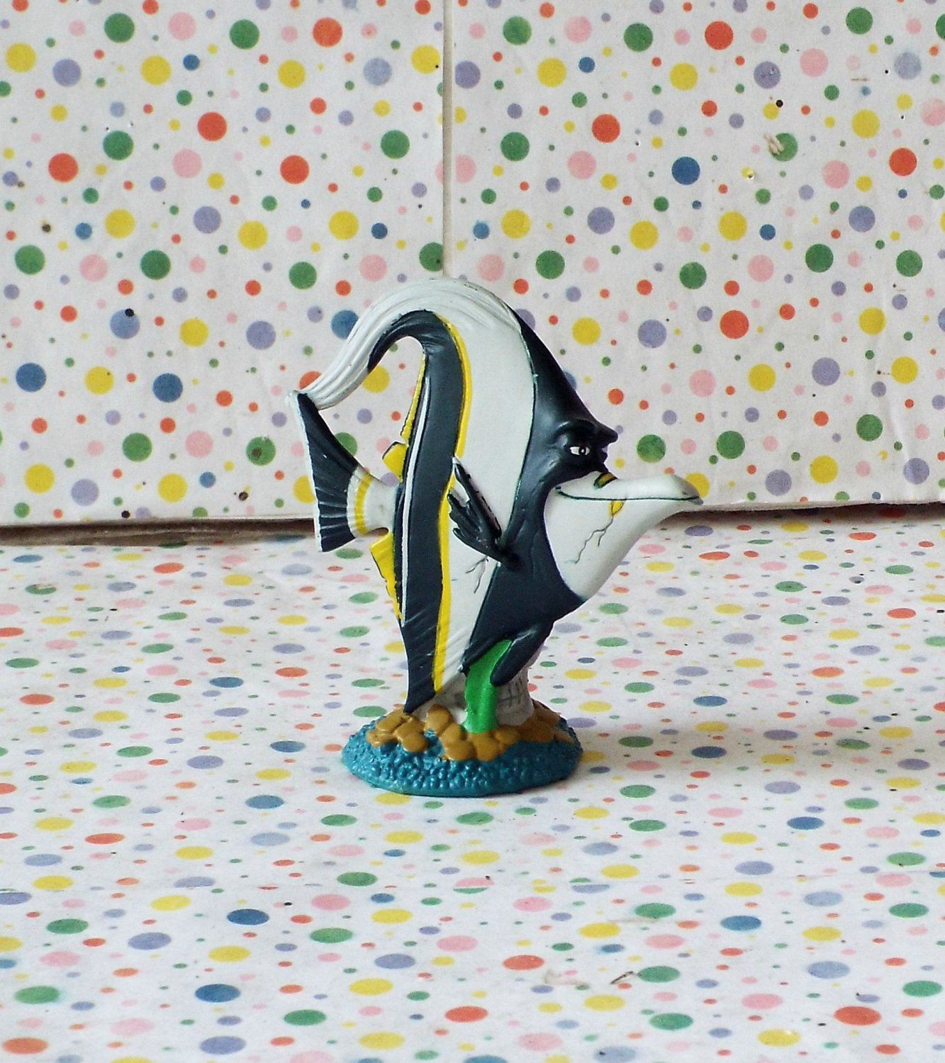 Disney-Pixar Finding Nemo Gil Fish Figure