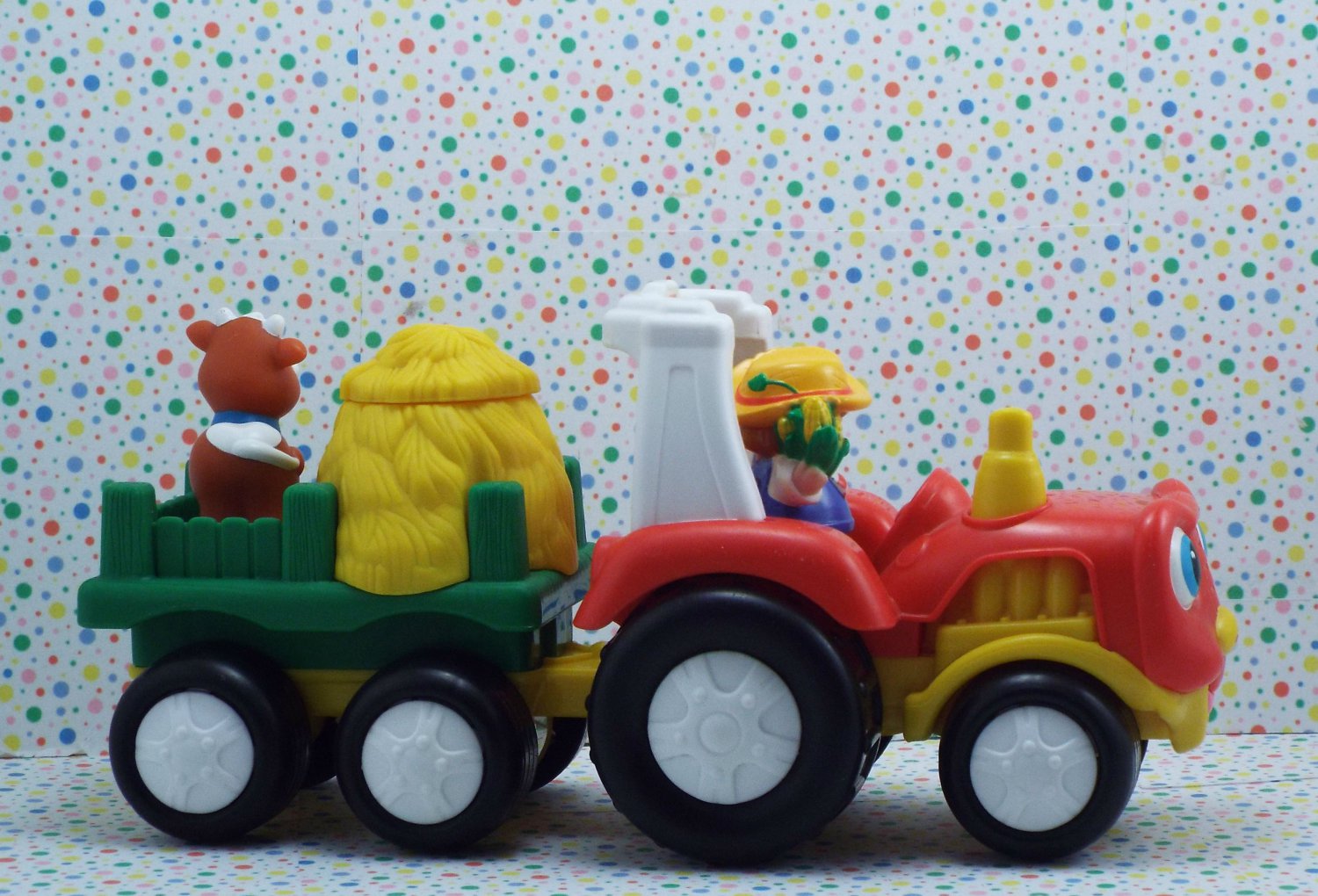 Fisher Price Little People Animal Sounds Farm and Tow N' Pull Tractor