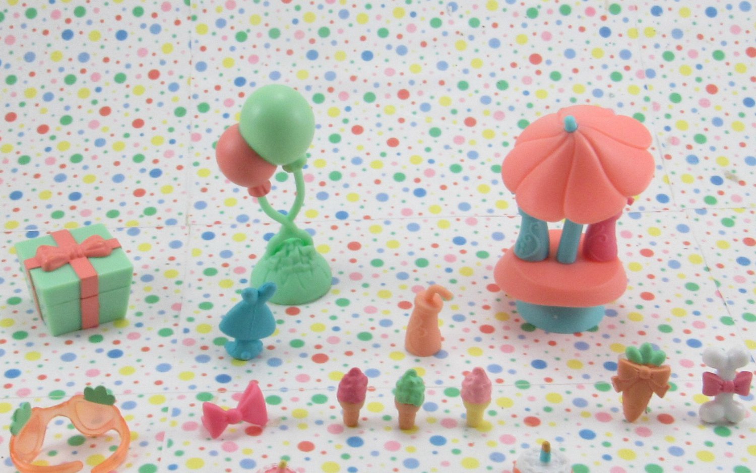 Littlest Pet Shop Balloons and Treats Party Parts Lot LPS