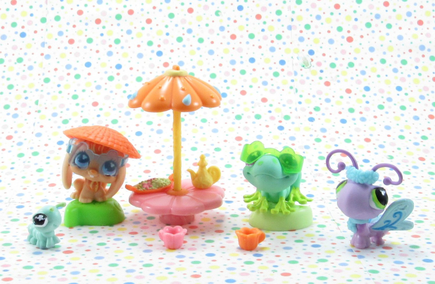 8/20*SOLD~ Littlest Pet Shop Garden Get Together Playset LPS