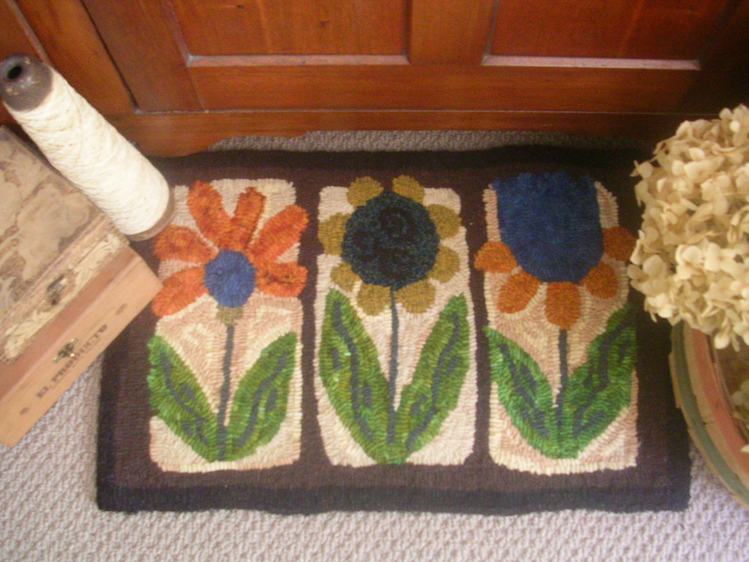 Primitive Flowers Rug Hooking Pattern
