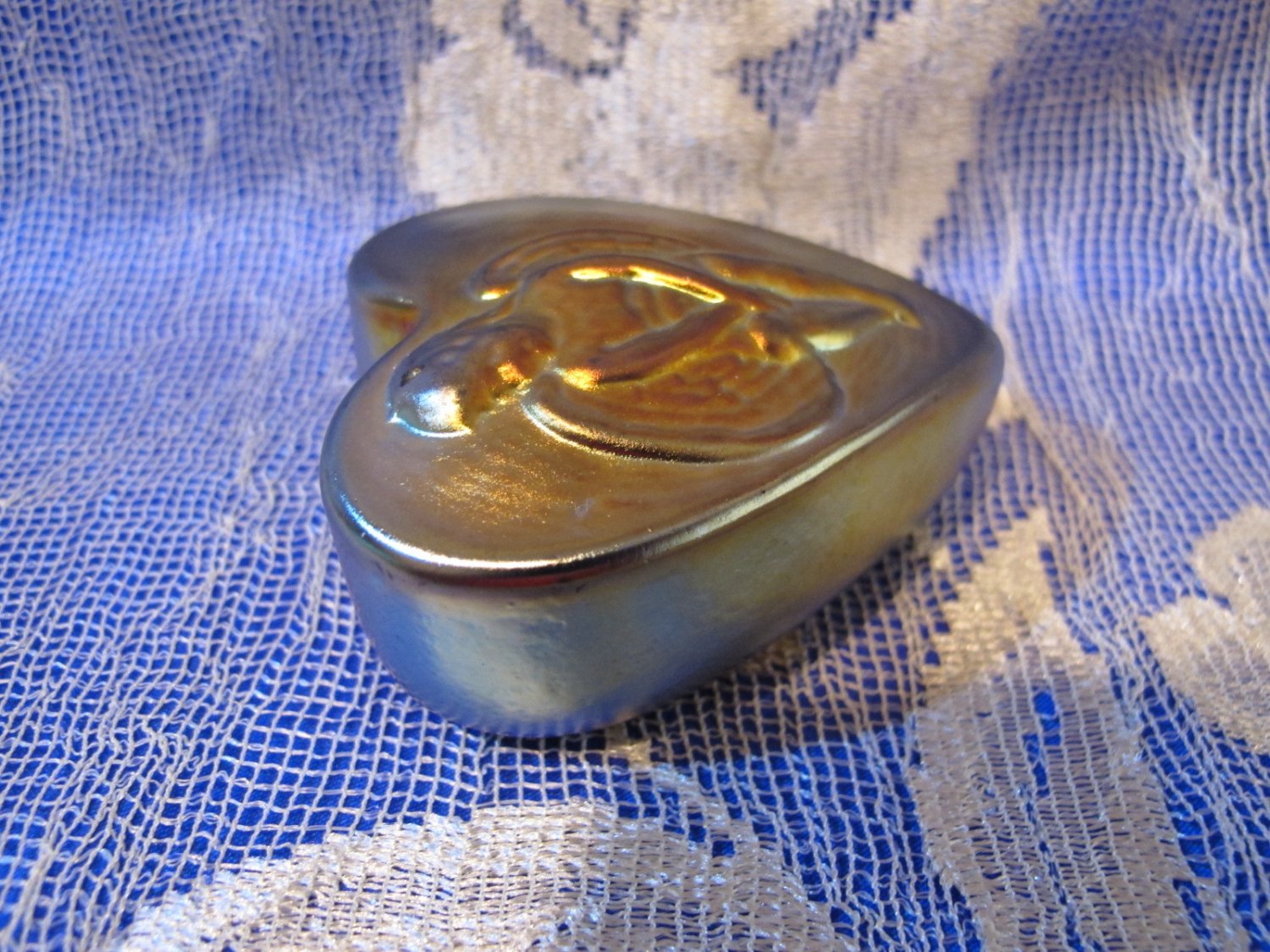ROBERT HELD Art Glass Paperweight ANGEL HEART Design Canada Souvenir ...