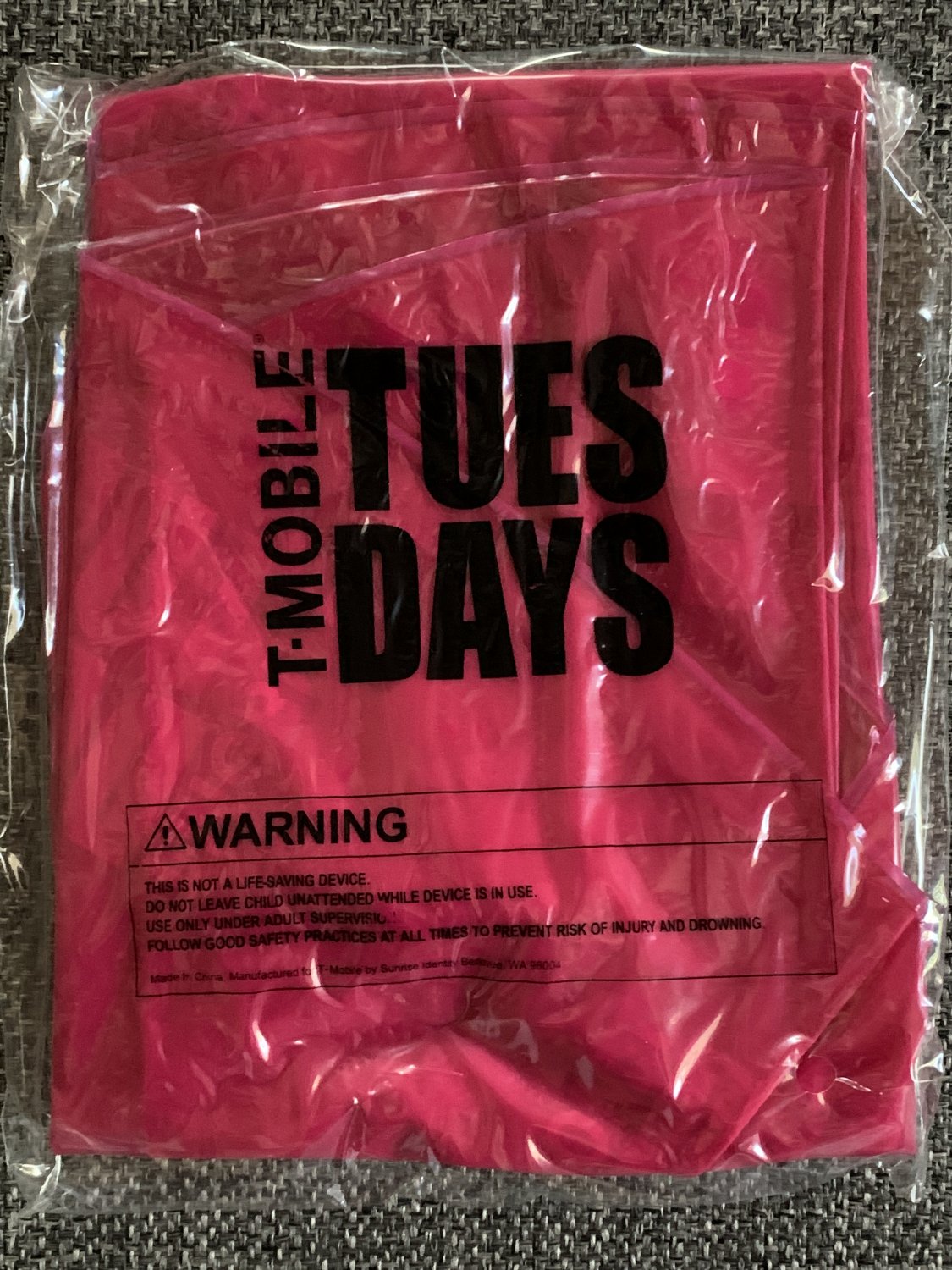 T-Mobile Tuesday Swag (scarf, thermal insulated bag, pool float ...