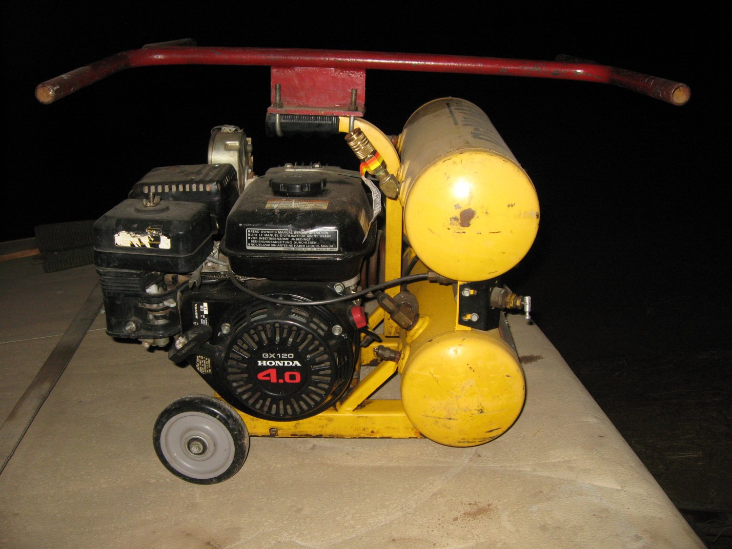 Dewalt gas emglo air compressor w/ Honda GX120 motor nail gun roofing