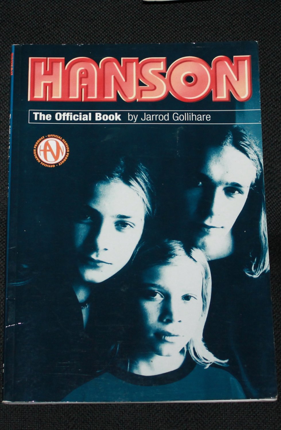 Hanson - music pop stars - boy band entertainmnent group - photos bio book