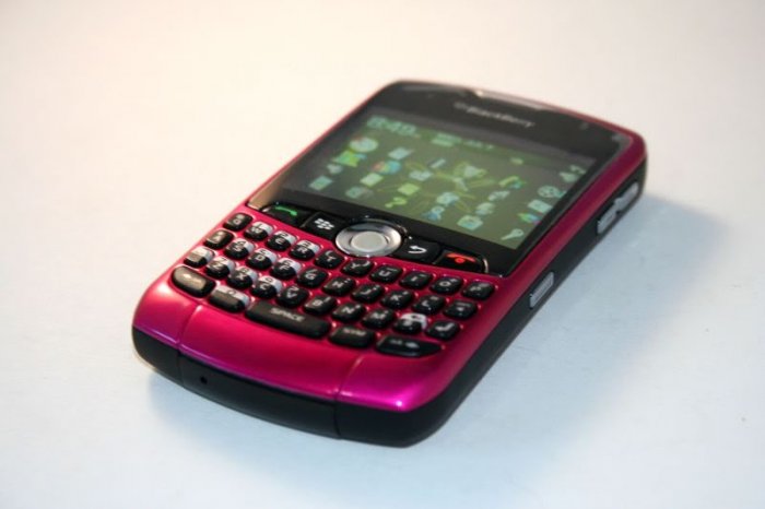 HOT PINK BLACKBERRY CURVE 8330 FOR BOOST MOBILE CDMA REPLACEMENT PHONE