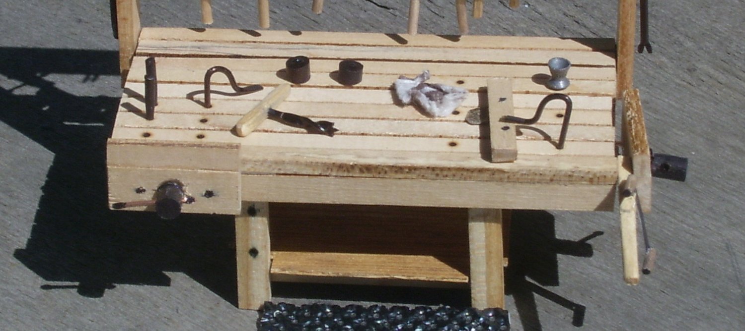 WOODWRIGHT BENCH & RACK with ACCESSORIES G-SCALE