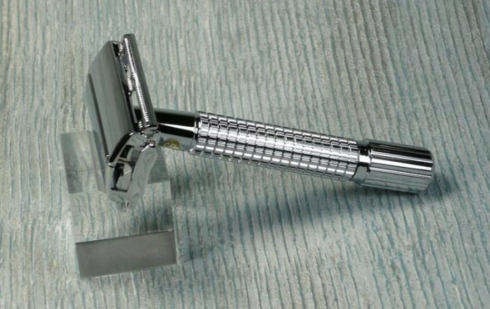 Safety Razor Starter Kit - Set of 10 Double Edge Shaving Blades - TSA ...