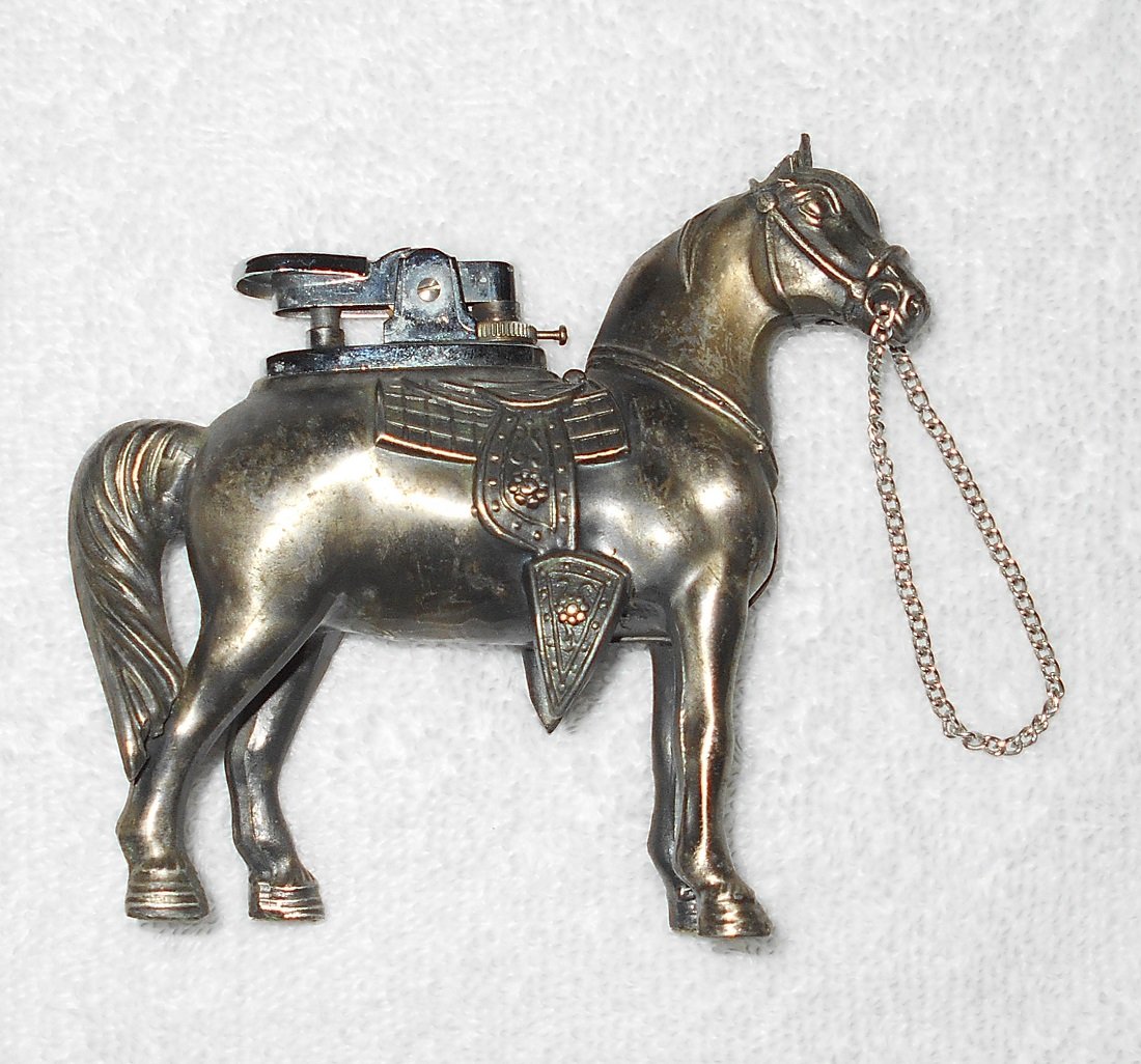 Stainless Steel Horse Figure Table Lighter With Metal Reins - Japan ...