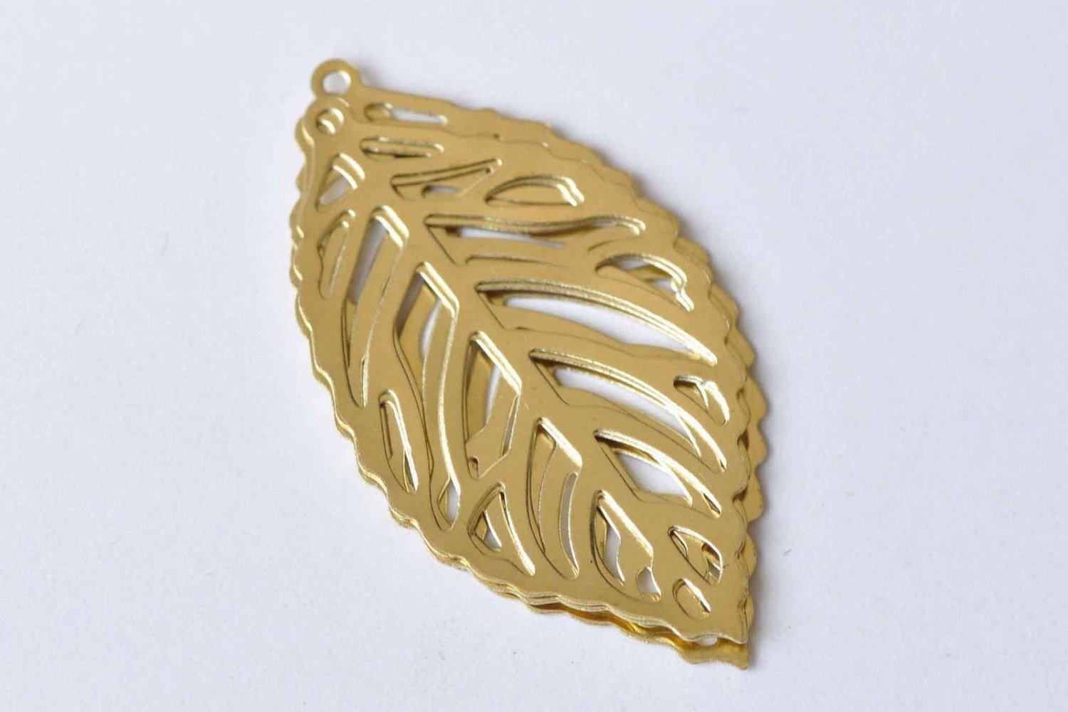 10 pcs Raw Brass Filigree Leaf Charms Stamping Embellishments A9037