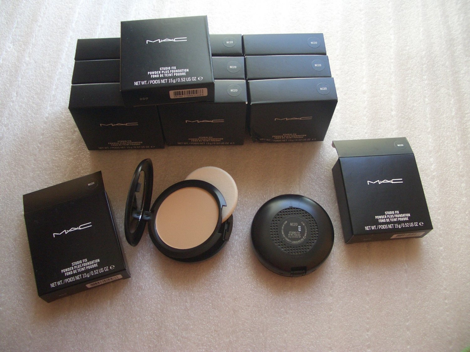 MAC Studio Fix Powder Plus Foundation - NC20 (Boxed) x 12 *** Free ...