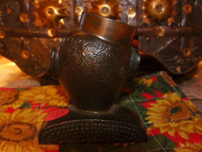 Rare Black Americana - Coon Chicken Inn Restaurant Tabletop Match Holder