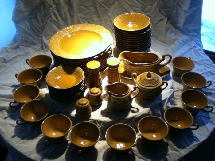 50 pc Regency Canonbury Pottery Dinnerware