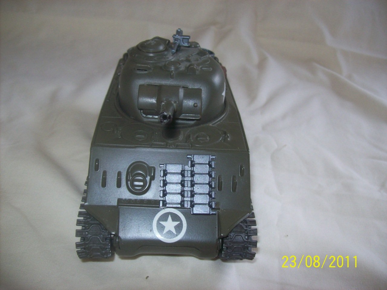 New Ray Motorized M4A3 Sherman Tank
