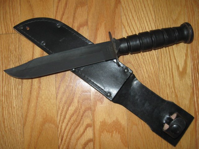 Near Mint - Camillus Marine Combat Survival Knife With Black Leather ...