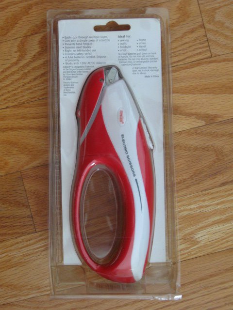 CORDLESS SINGER ELECTRIC FABRIC SCISSORS CLOTH CRAFT [NEW IN PACKAGE]