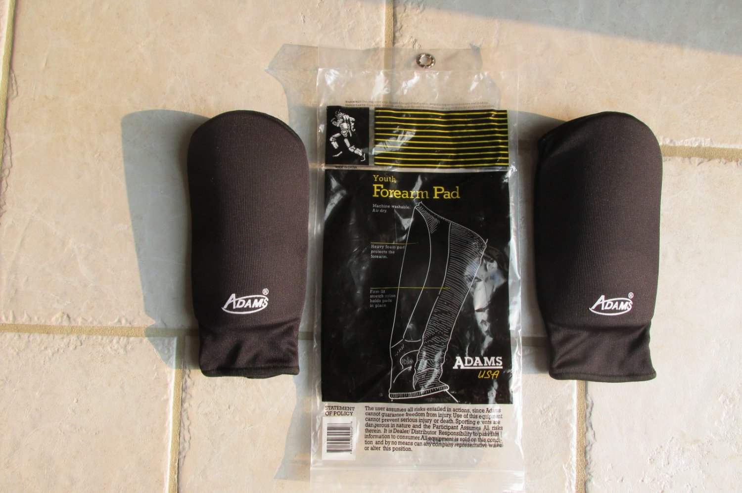 SET OF 2 ADAMS USA FOREARM PADS JUNIOR KNIT FOOTBALL SPORTS CONTOURED ...