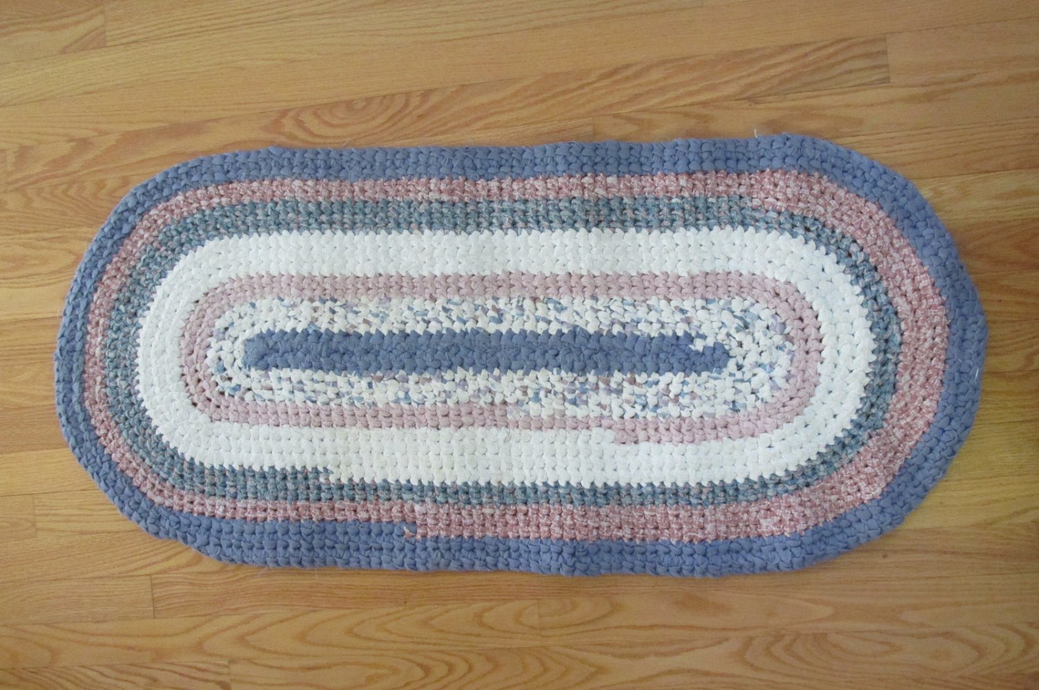 JEANOUS PINK, WHITE, & BLUE HAND CROCHETED OVAL RAG AREA RUG 20" X 44 ...