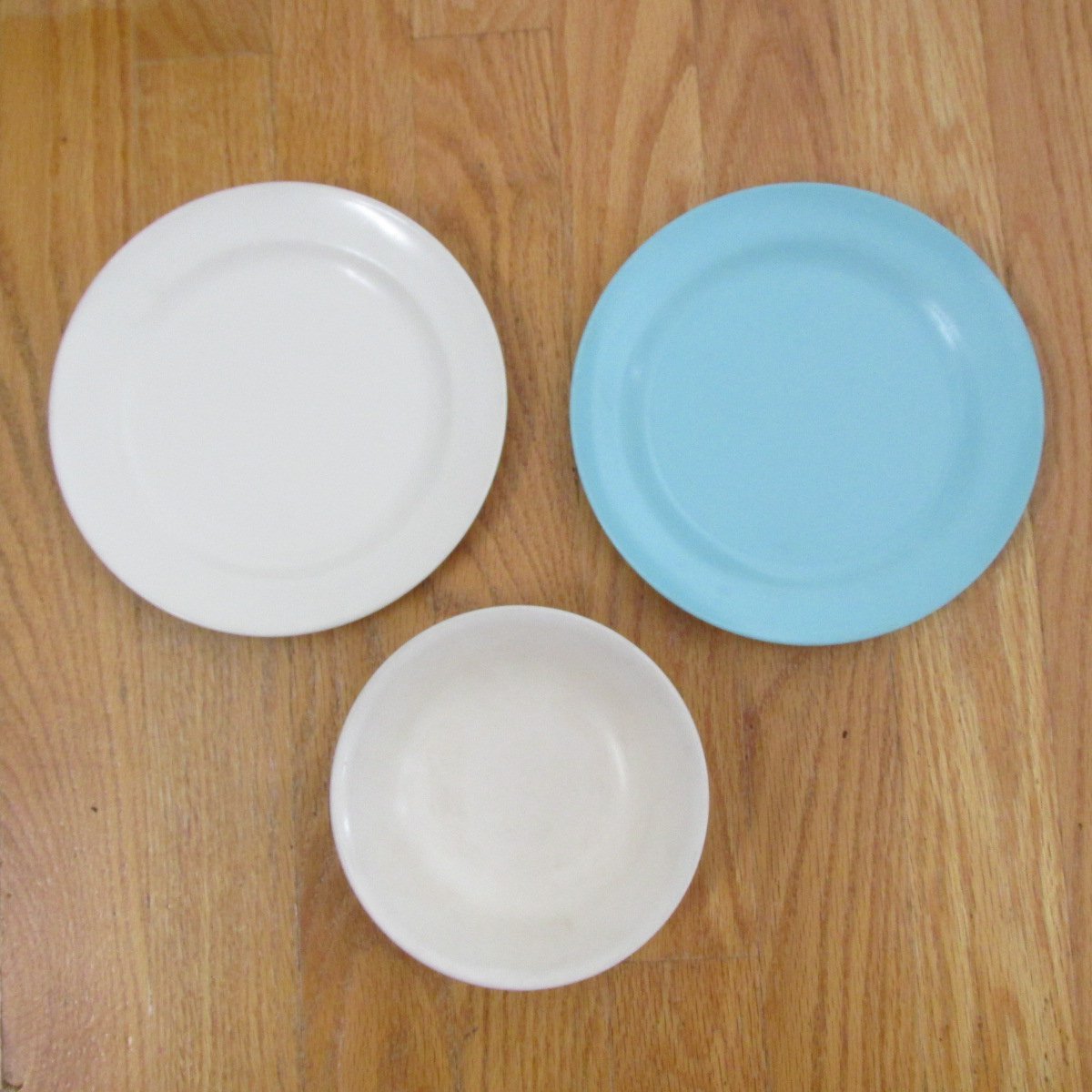 MALLO-WARE VINTAGE MELAMINE BERRY BOWL & 2 PLATES SET OF 3 DISHES CREAM ...