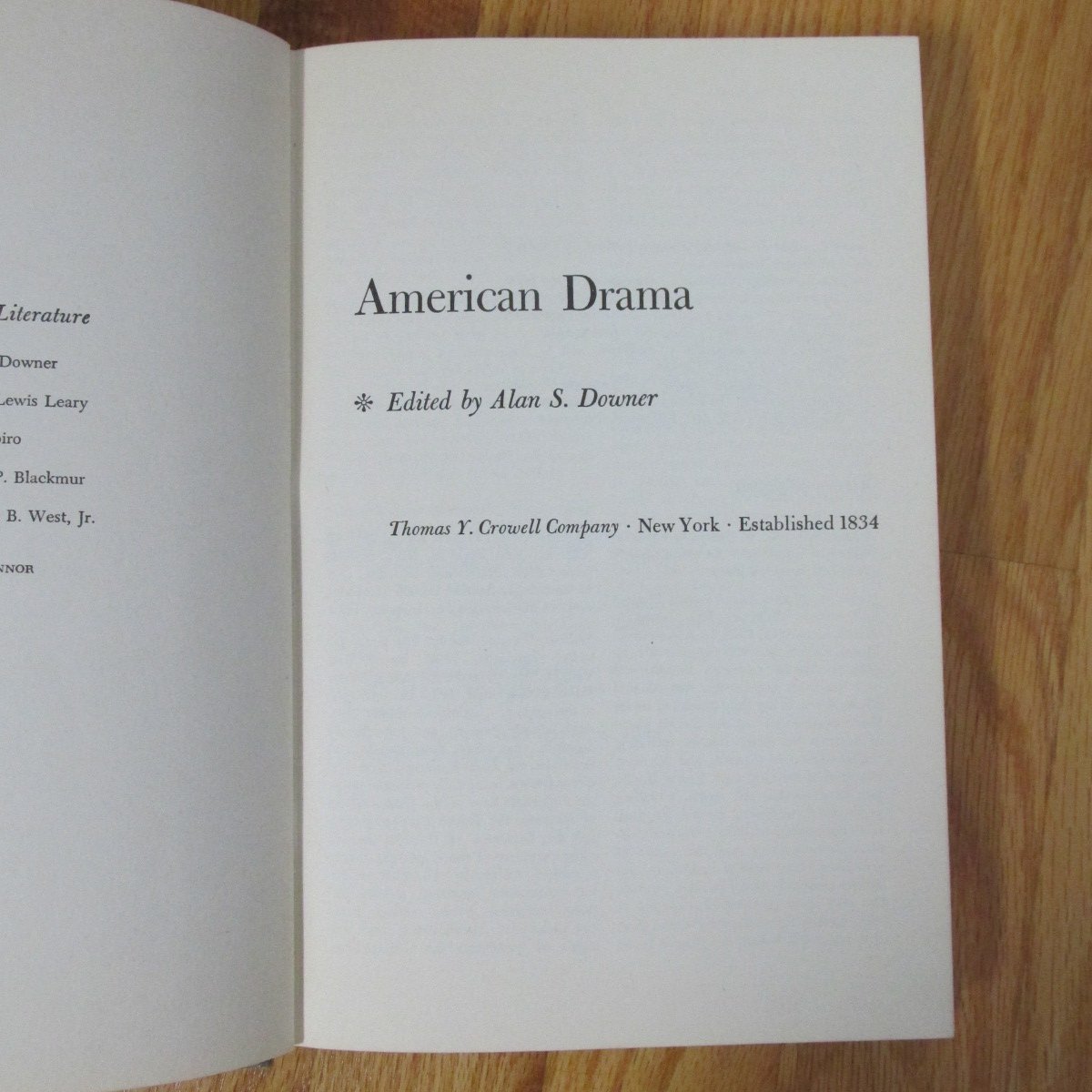 AMERICAN DRAMA BOOK ALAN DOWNER EDITOR: THOMAS CROWELL 1960 PLAYS