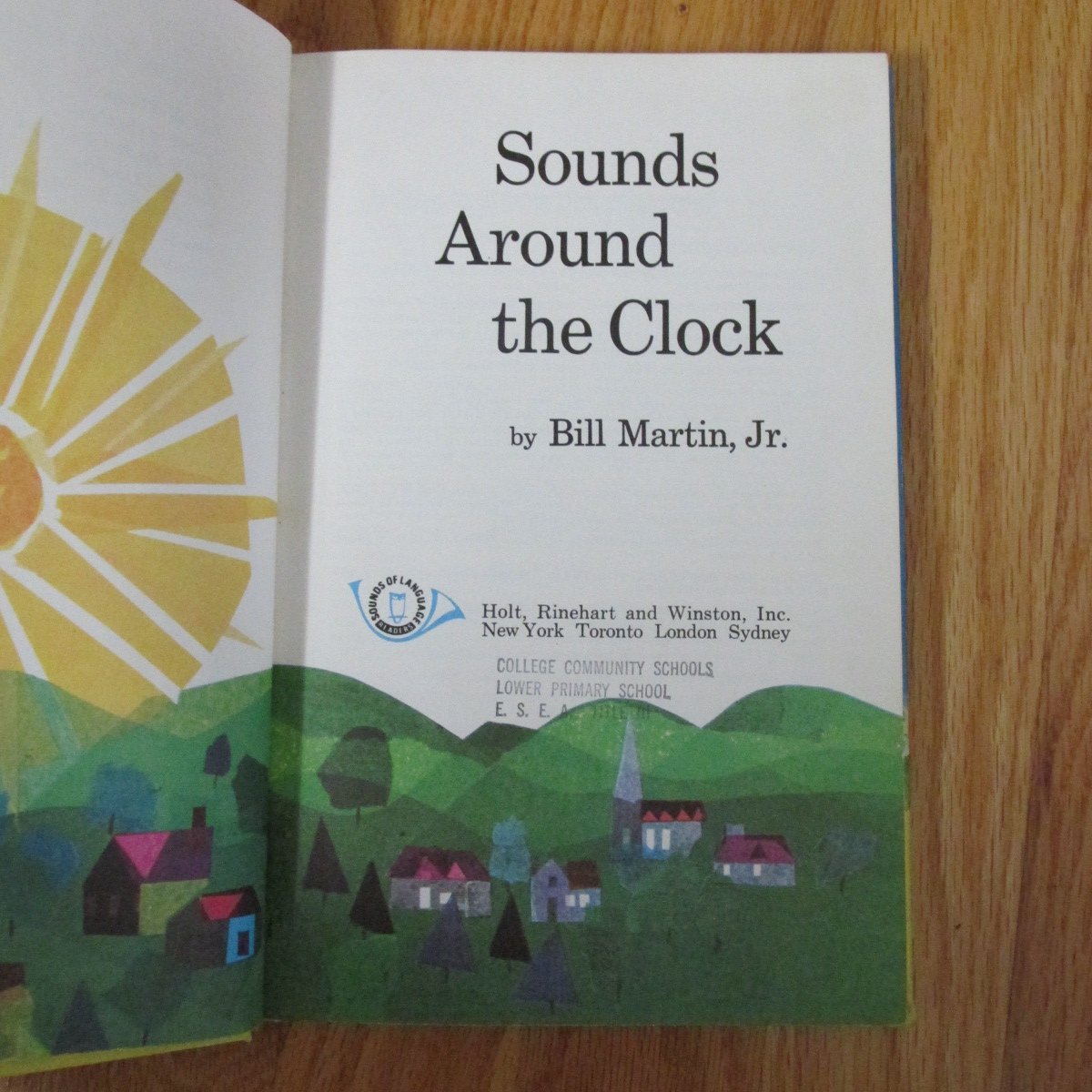 SOUNDS AROUND THE CLOCK BOOK GR. 1 LITERATURE READER HOME SCHOOL HC