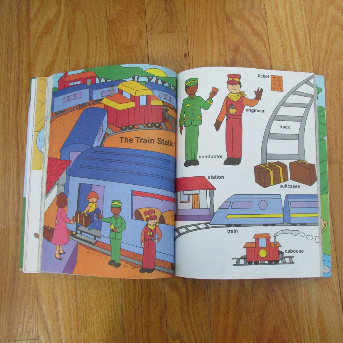 FISHER PRICE WORD BOOK COLOR PICTURE DICTIONARY AGES 1997