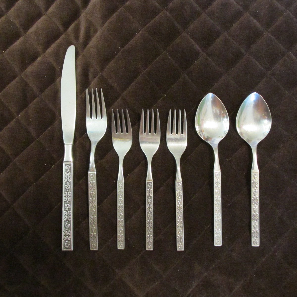 ONEIDA DISTINCTION DELUXE HH STAINLESS FLATWARE CAPRI 7 piece SET ...