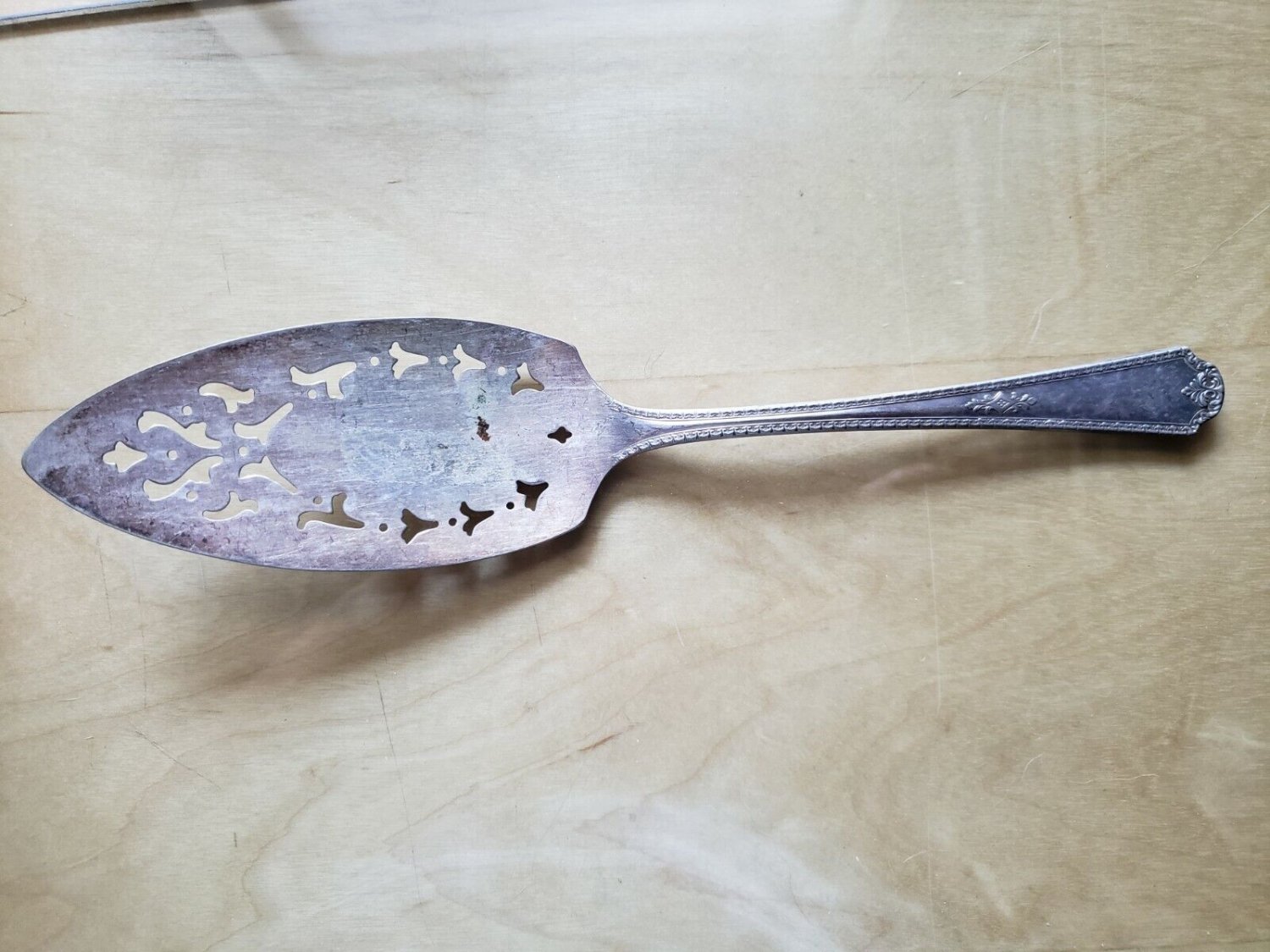 ONEIDA ROGERS SILVER PLATE FLATWARE BERKELEY PIE OR CAKE SERVER ...