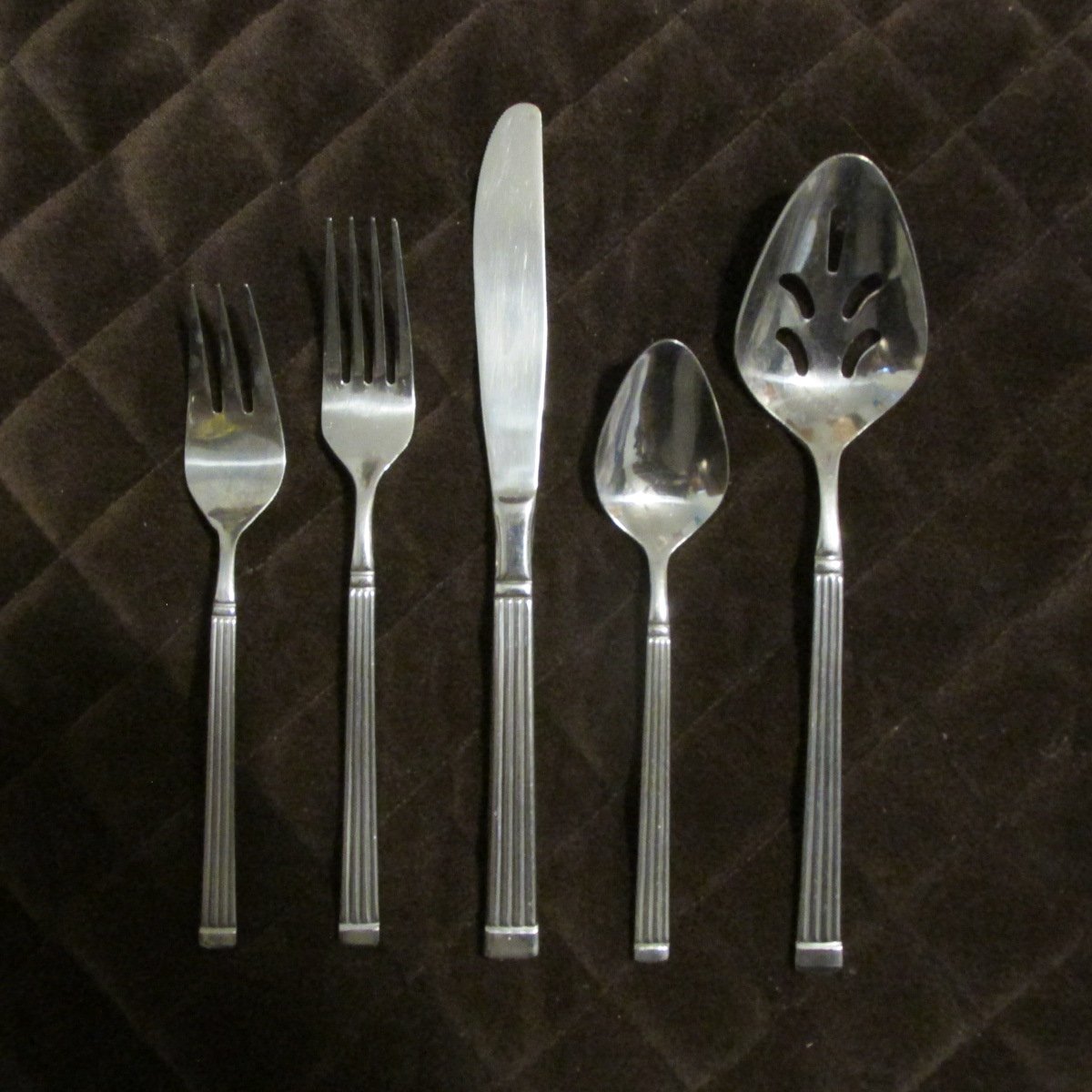 STAINLESS KOREA FLATWARE RIBBED LINES SET OF 20 SILVERWARE REPLACEMENT ...