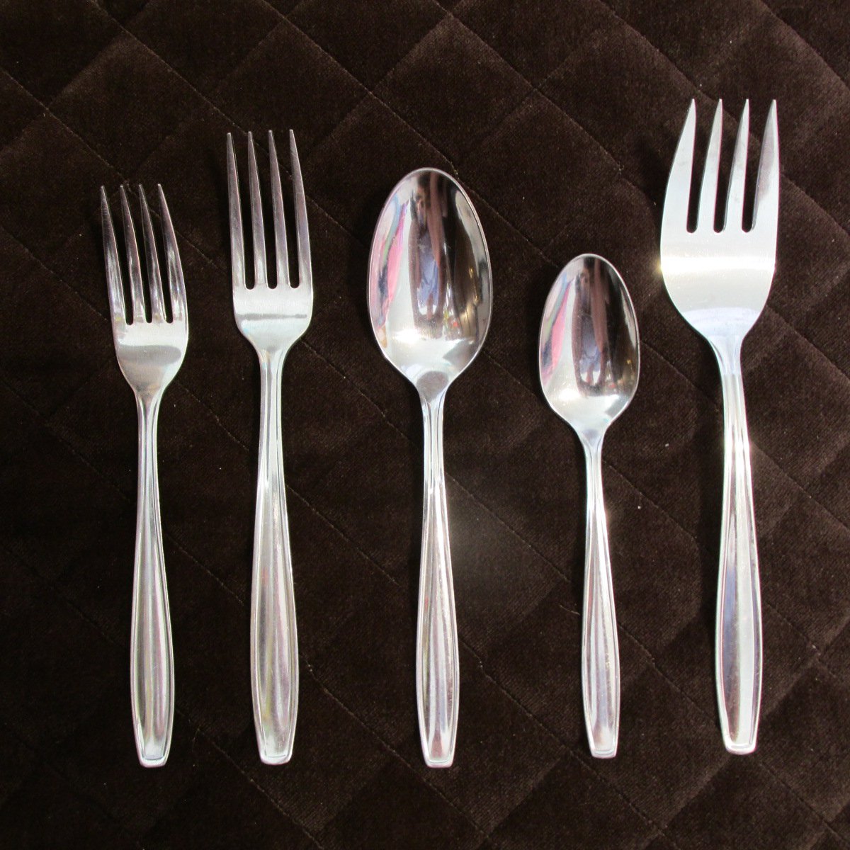 ONEIDA ONEIDACRAFT STAINLESS FLATWARE VALLARTA SET of 16 SILVERWARE ...