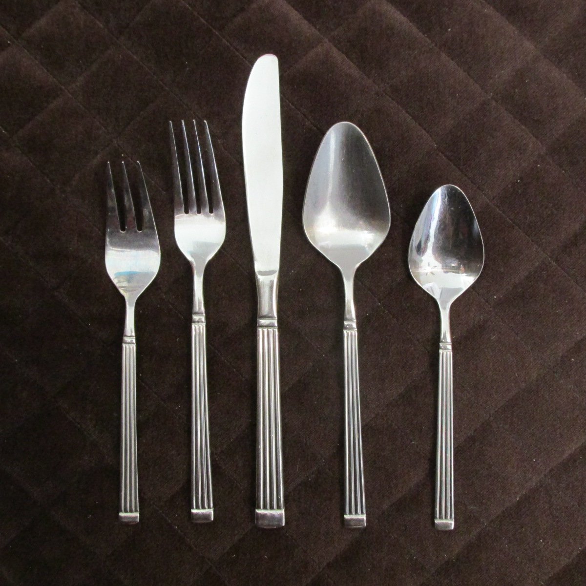STAINLESS KOREA FLATWARE RIBBED LINES SET OF 22 SILVERWARE REPLACEMENT ...