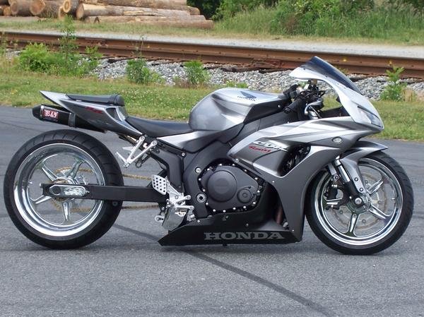 CBR 1000RR 240 TIRE KIT BLACK ARM CHROME WHEELS