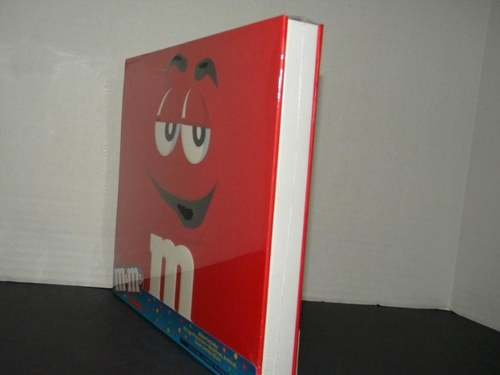 M&M Red Character scrapbooking Album 8x8 M63138