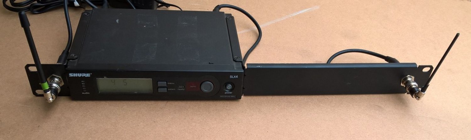 Shure SLX4 wireless receiver H5 518-542 MHz Rackmount with Power adapter UHF