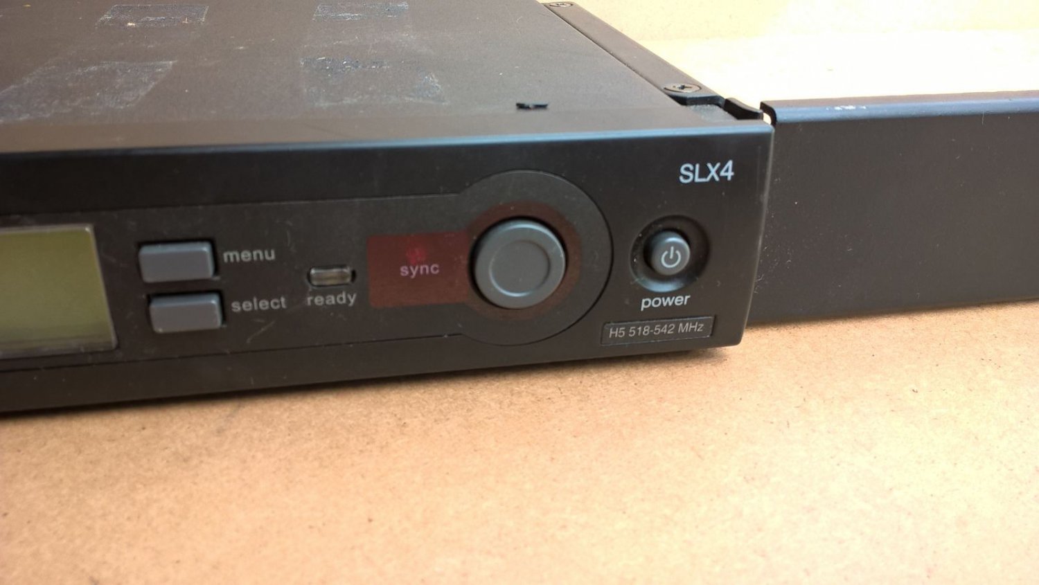 Shure SLX4 wireless receiver H5 518-542 MHz Rackmount with Power adapter UHF