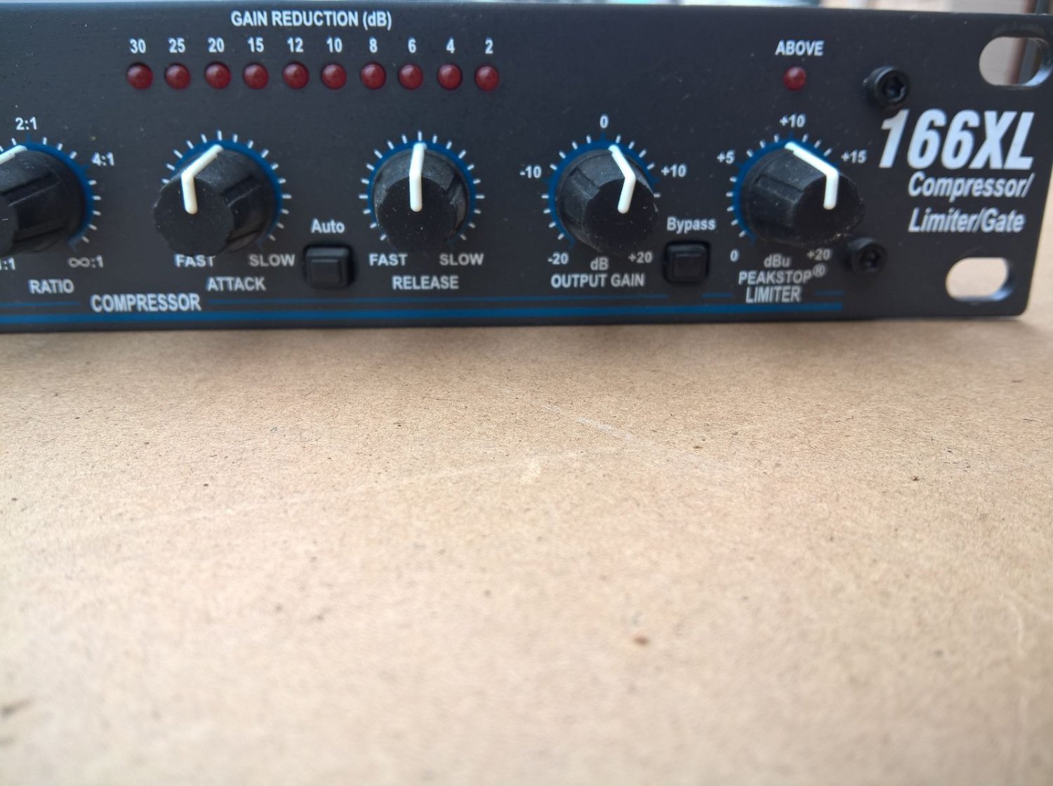 dbx 166xl Compressor/Limiter/Gate 166 XL Twin Dual 2-Channel