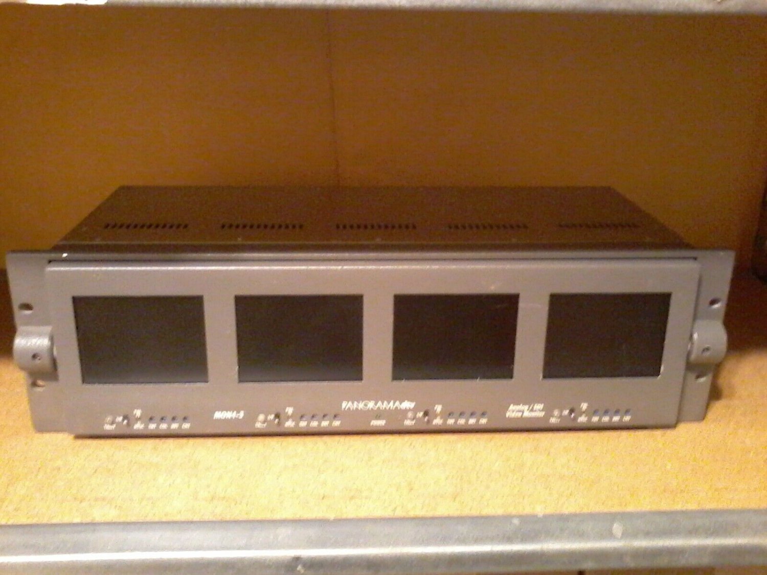 panorama DTV Mon4-3 Analog / SDI Video Monitor