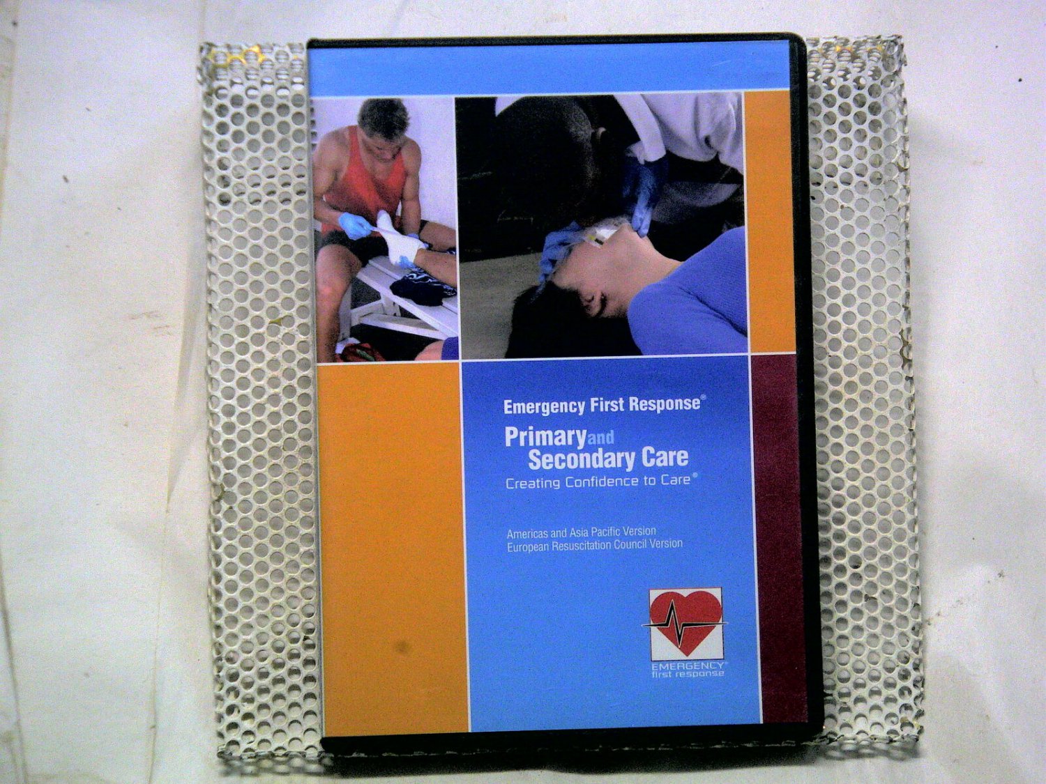 Emergency First Response: Primary And Secondary Care Video [DVD][2008]