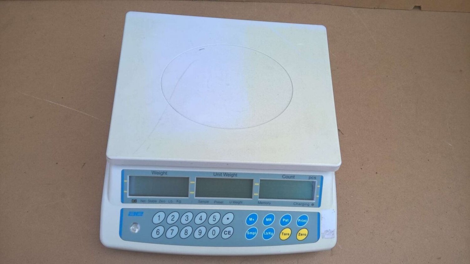 AE Adam Equipment TCC 6A Lab Counting Scale 6 Lb3kg Capacity 110/220 V