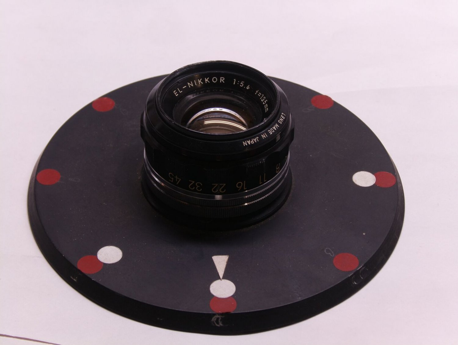 Nikon EL-NIKKOR f5.6 135mm enlarging lens M39 mount