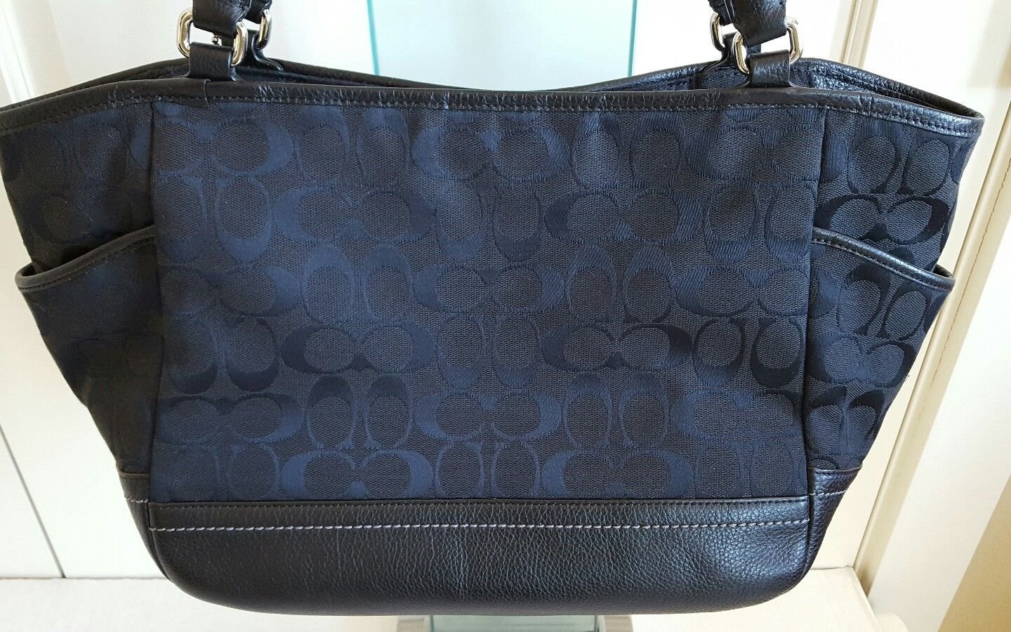 COACH Park Signature Carrie Tote Handbag. Black. F23297 EUC Ship Fast