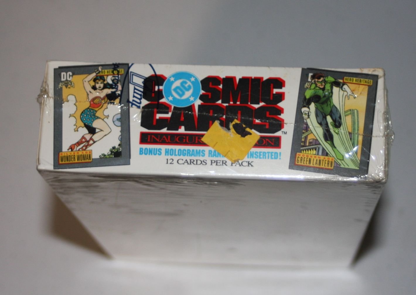 DC Cosmic Cards Inaugural Edition - Sealed box of 36 packs