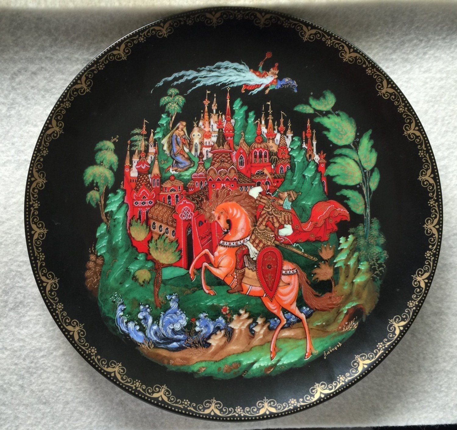 Russian decorative plate Palekh